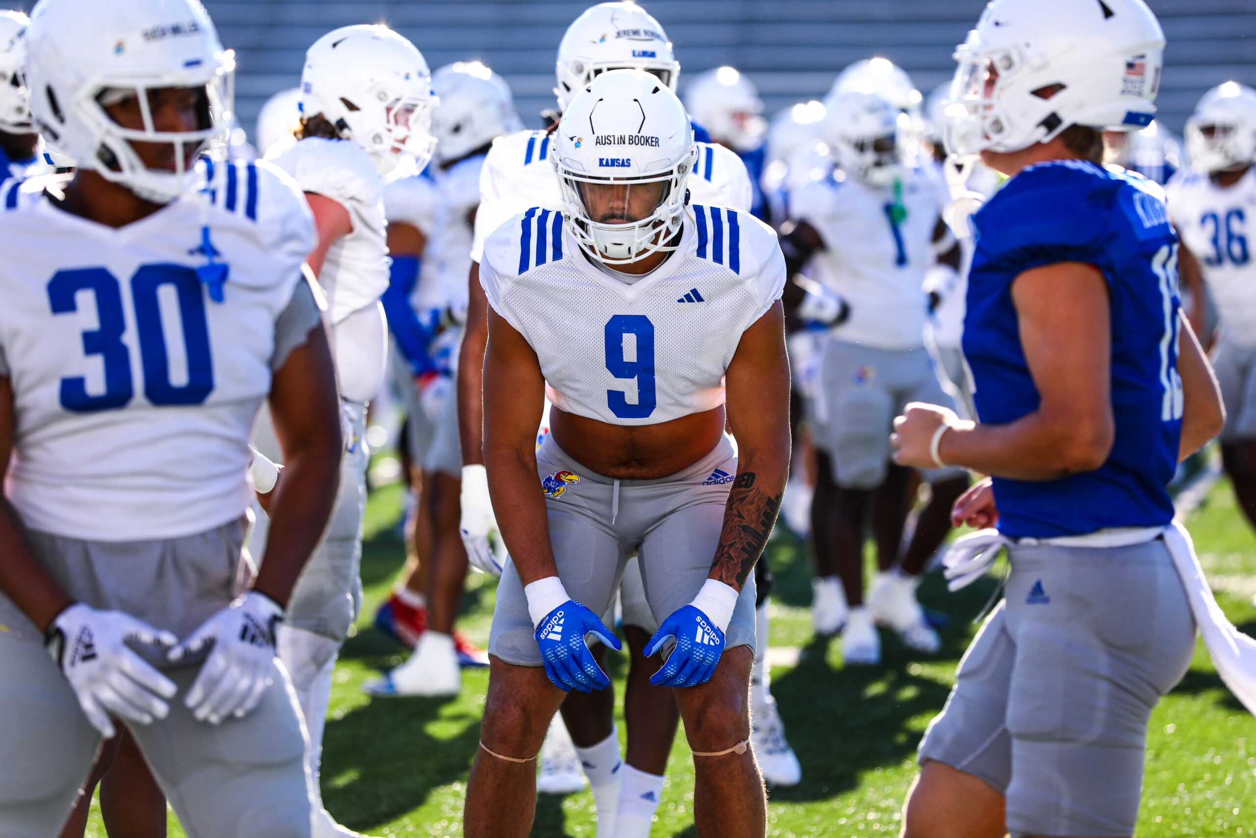 KU football drawing on team effort to muster pass rush | News, Sports ...